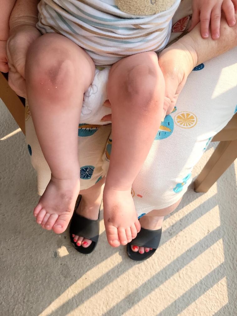 Grands feet and legs 