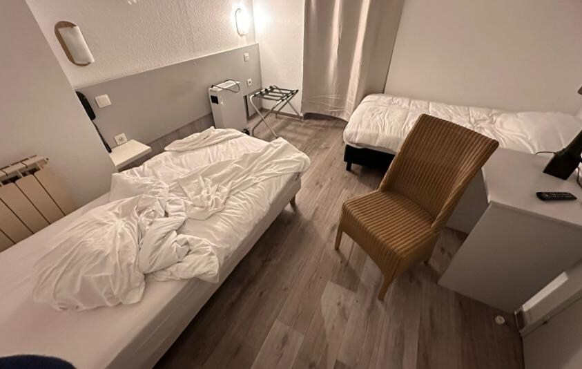 habitacion inividual cama Matrimonial