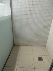 So old and full of moulds..definitely not what the photos they advertised