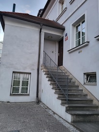 Hoffmeister Depandance building 2