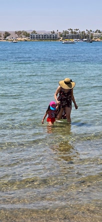 So close to the lake and very clean.