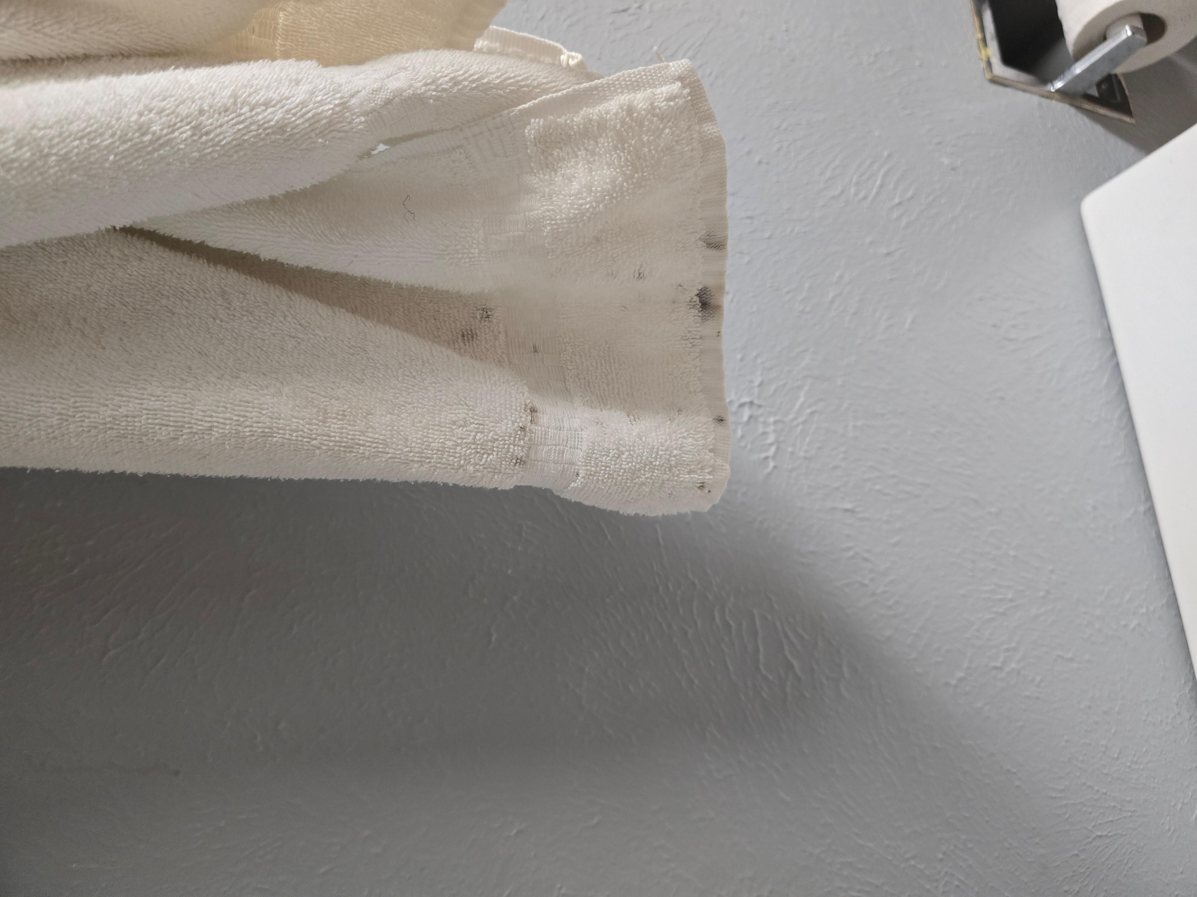 This was the hand towell hanging for us to use