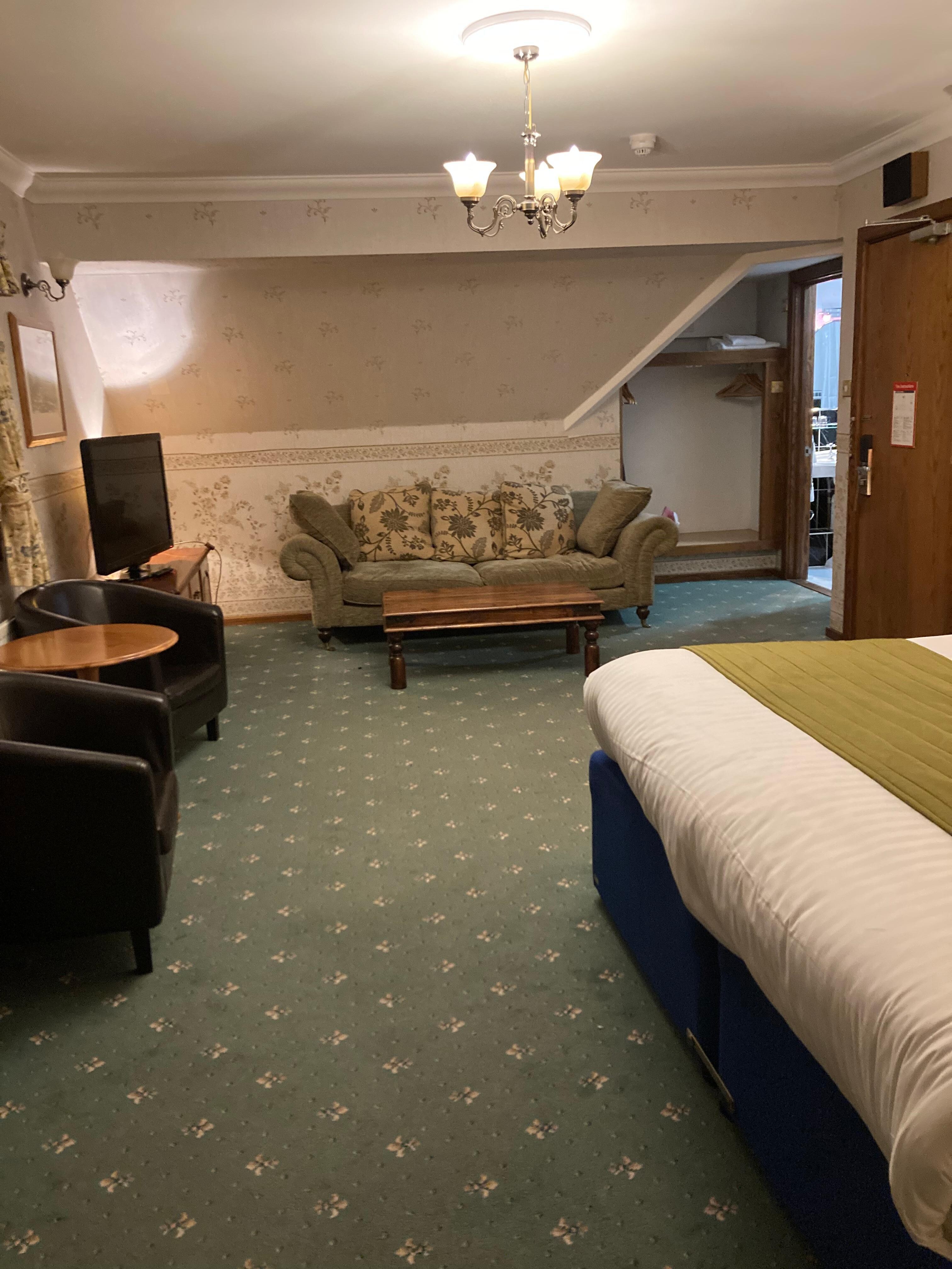 Stanton House Hotel, Swindon: Info, Photos, Reviews | Book at Hotels.com