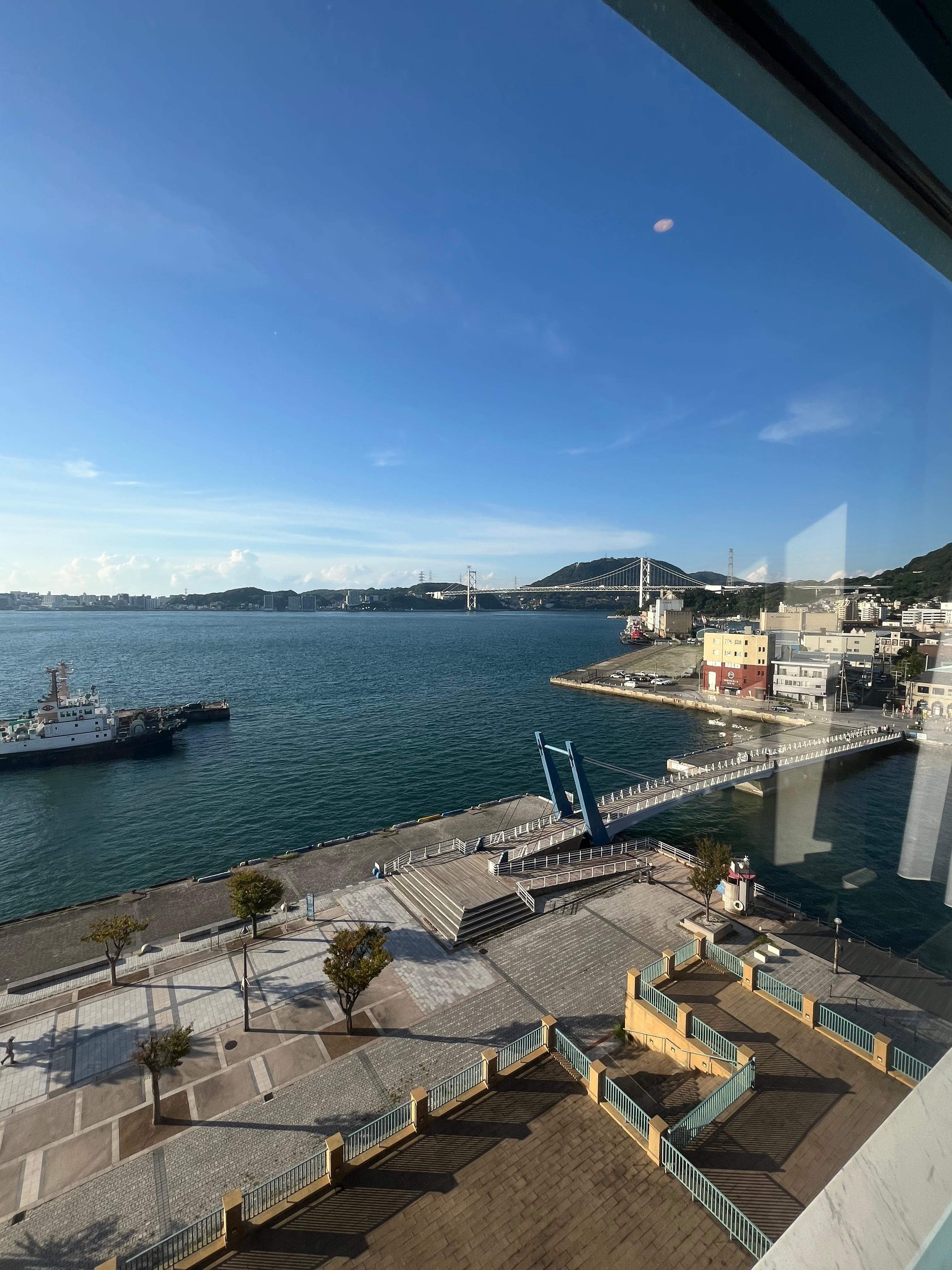 客室からの関門橋