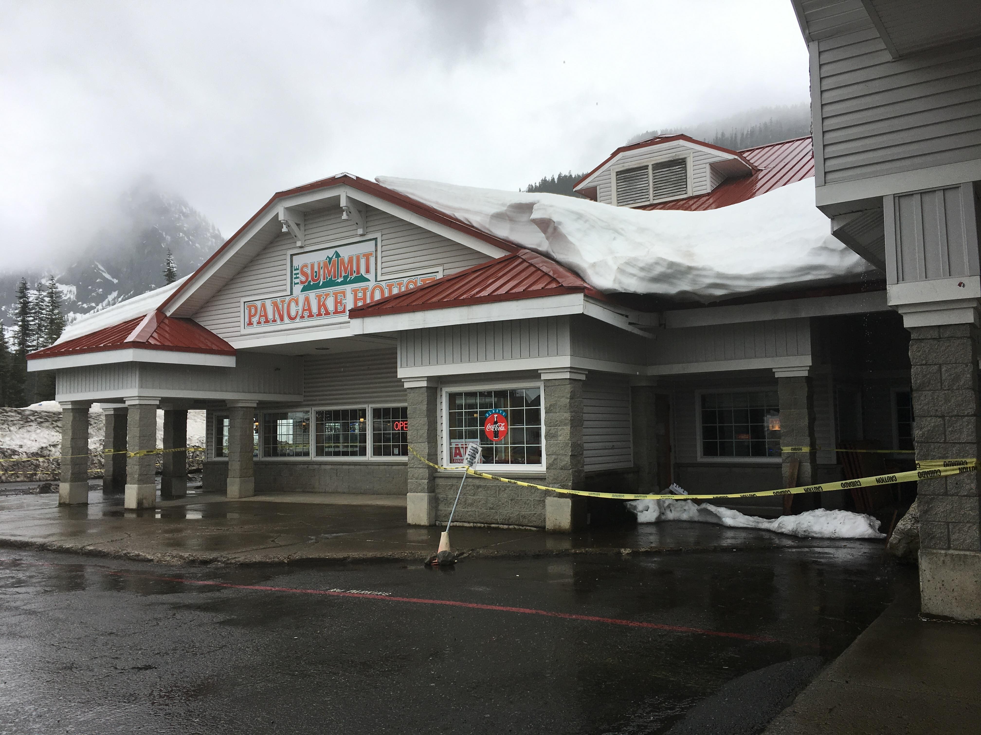 Summit Inn, Snoqualmie Pass: $79 Room Prices & Reviews | Travelocity