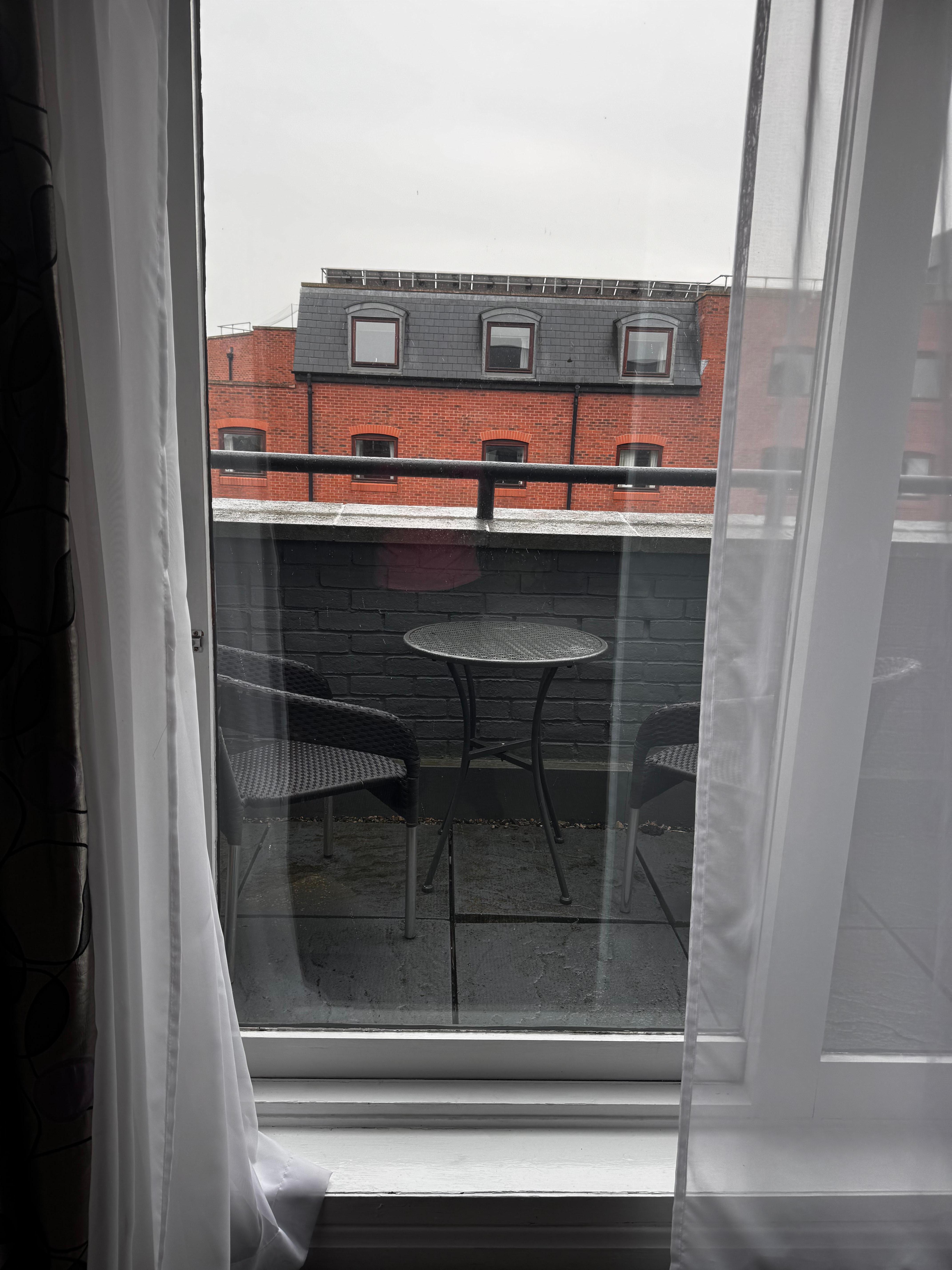 This is the wall from the bedroom