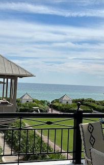 Roof Top Bar