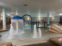 Kids friendly pool. Warm even in January!