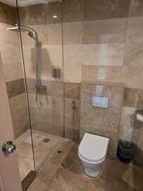 Nice hot water available in the sink & shower.