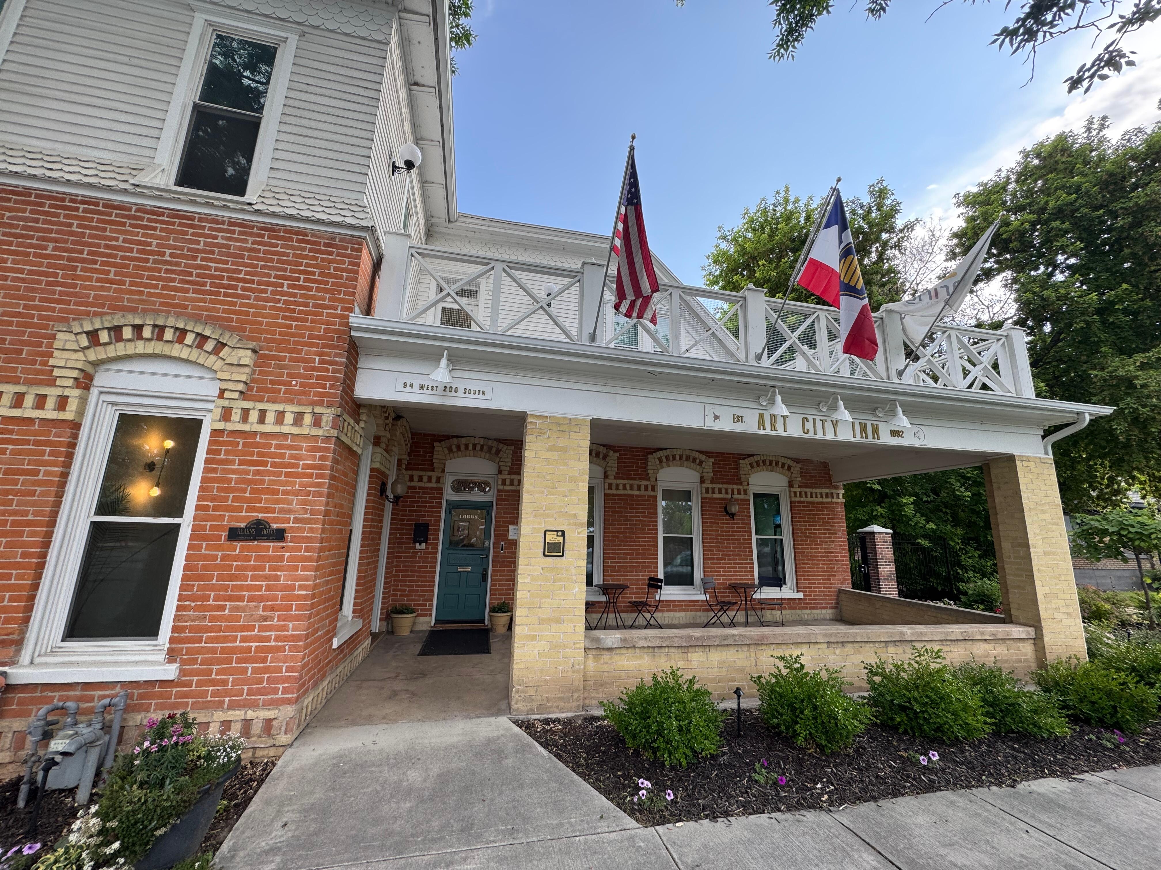 Lively historical hotel in an excellent location to everything. Very well maintained. 