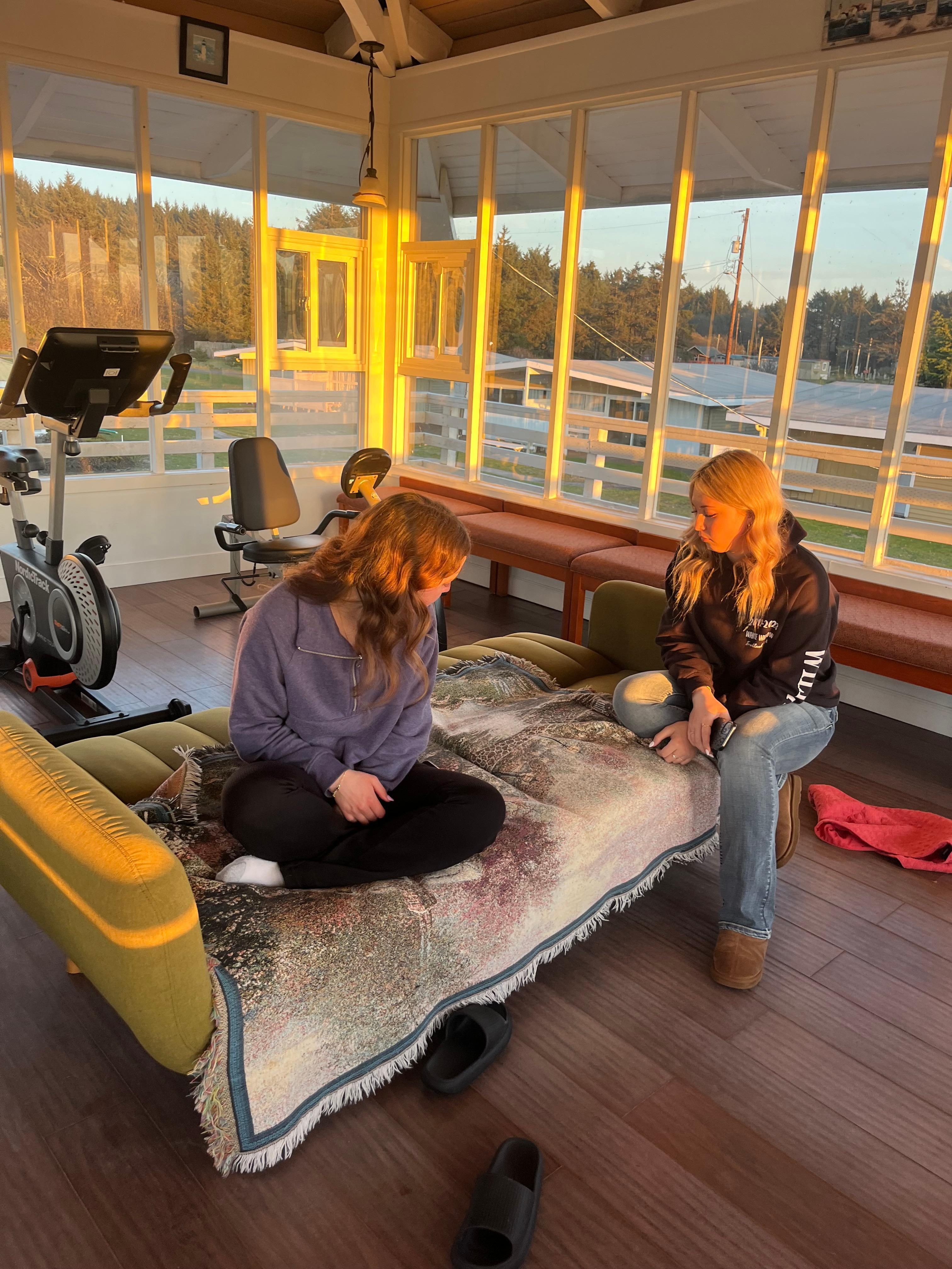 Viewing tower with cardio machines