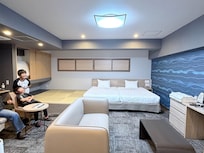 ファミリールーム、布団2組あり