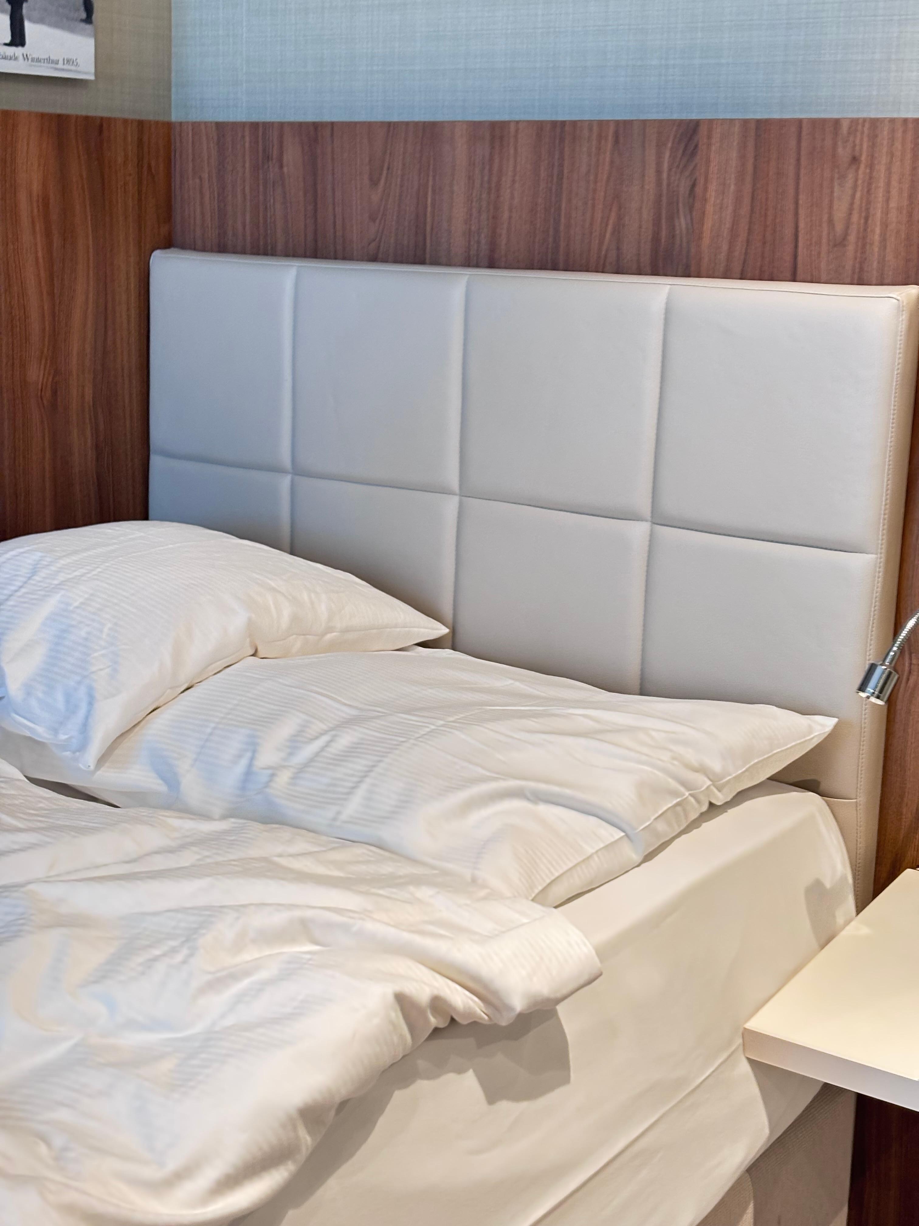 Bed and pillows 