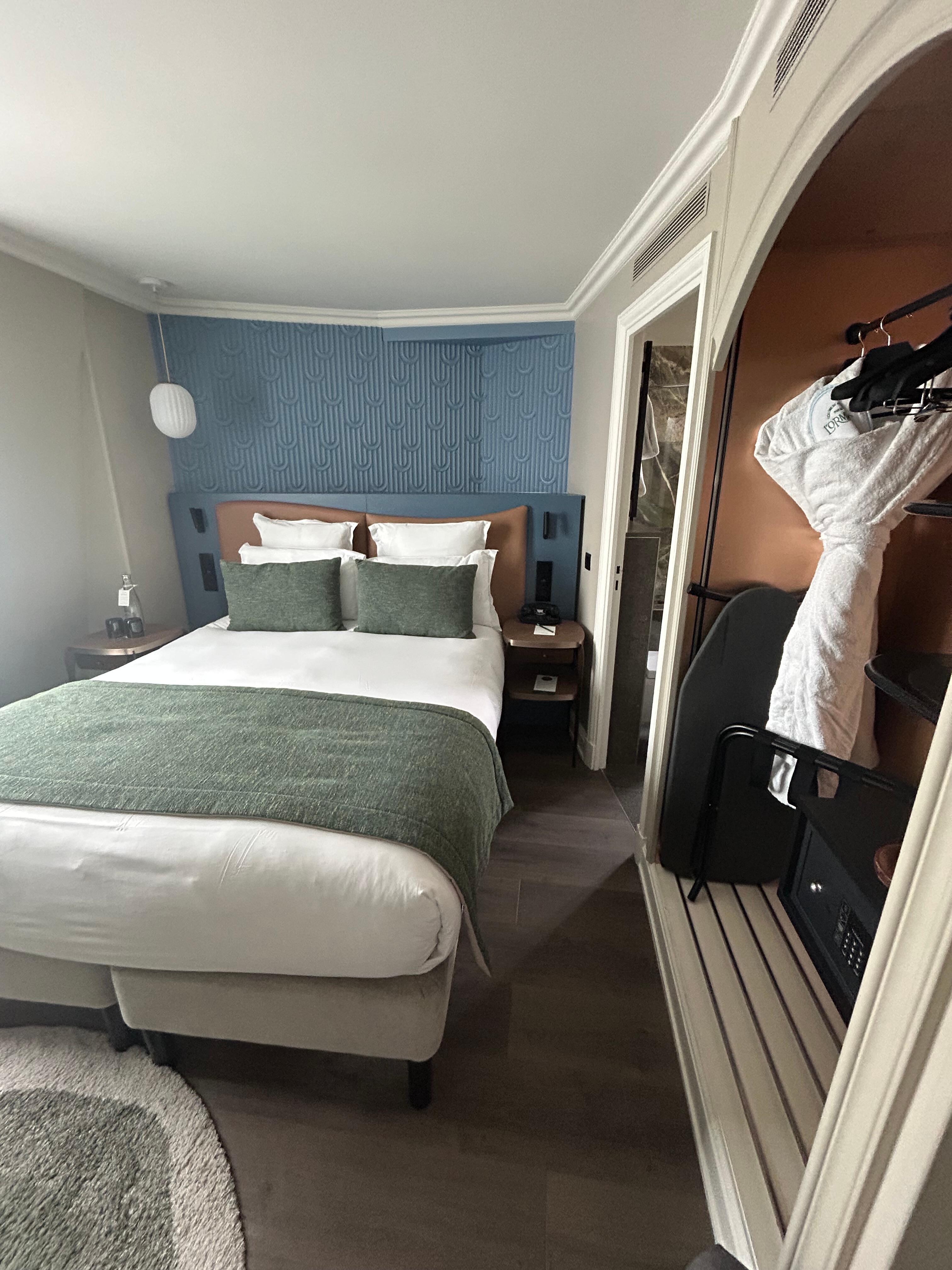 Clean spacious room 