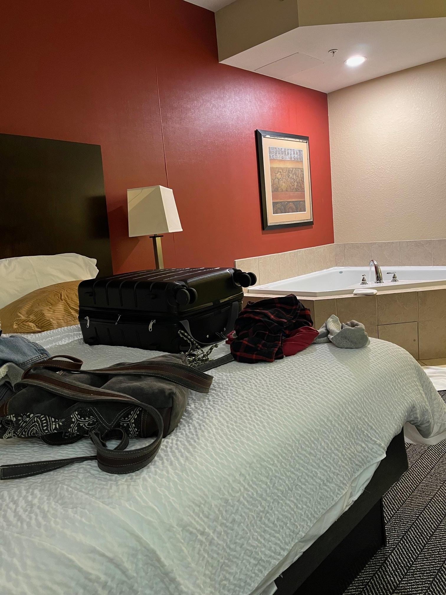 Standard king-size with jacuzzi tub.