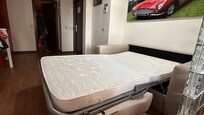 Sofá cama danificado quarto 518