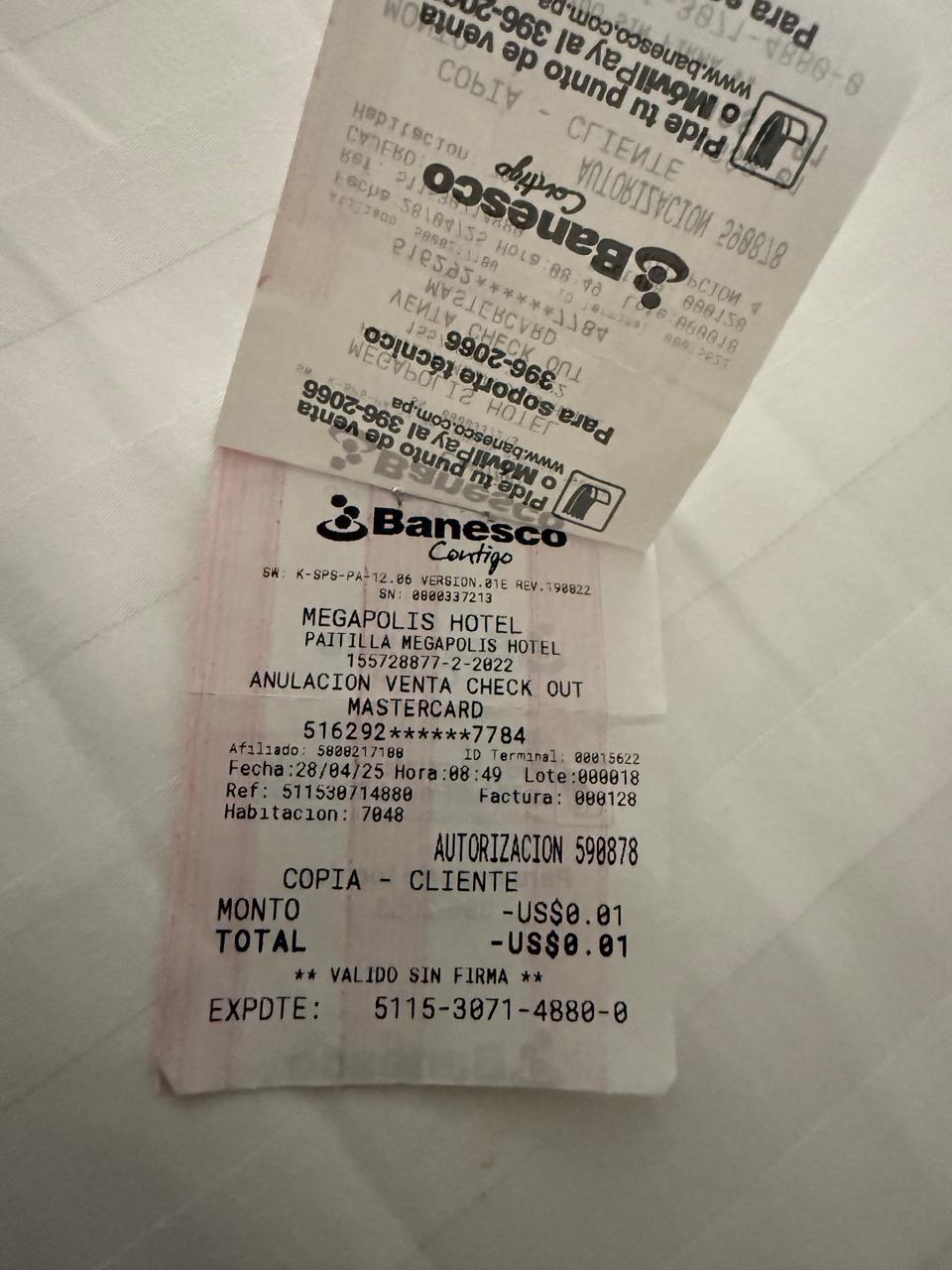 Como não consumimos nada o estorno deveria ter sido feito no valor de 100 dólares, porém até o momento não foi realizado