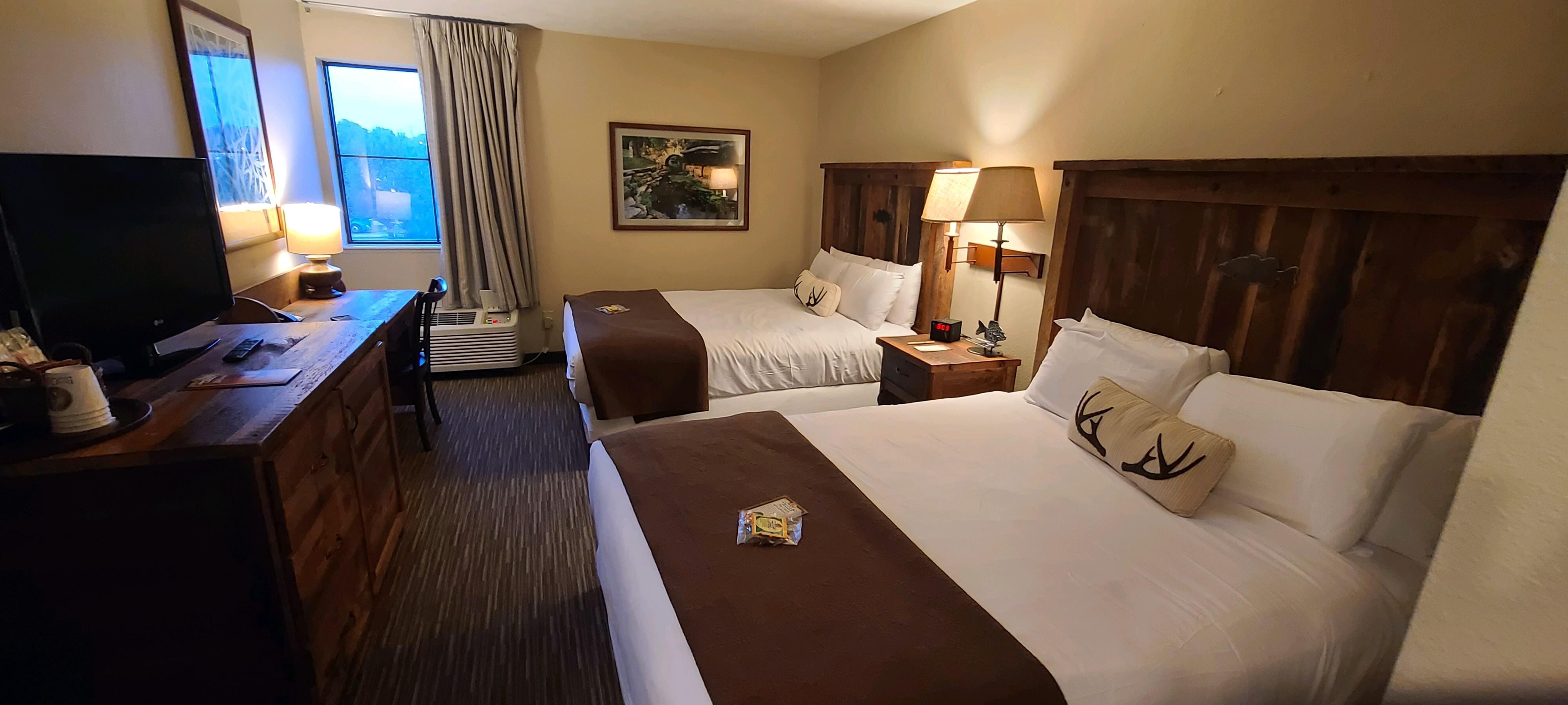 Book Bass Pro Shops Angler's Lodge in Springfield | Hotels.com