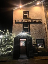 Local pub - great pub dinner and quiz night!