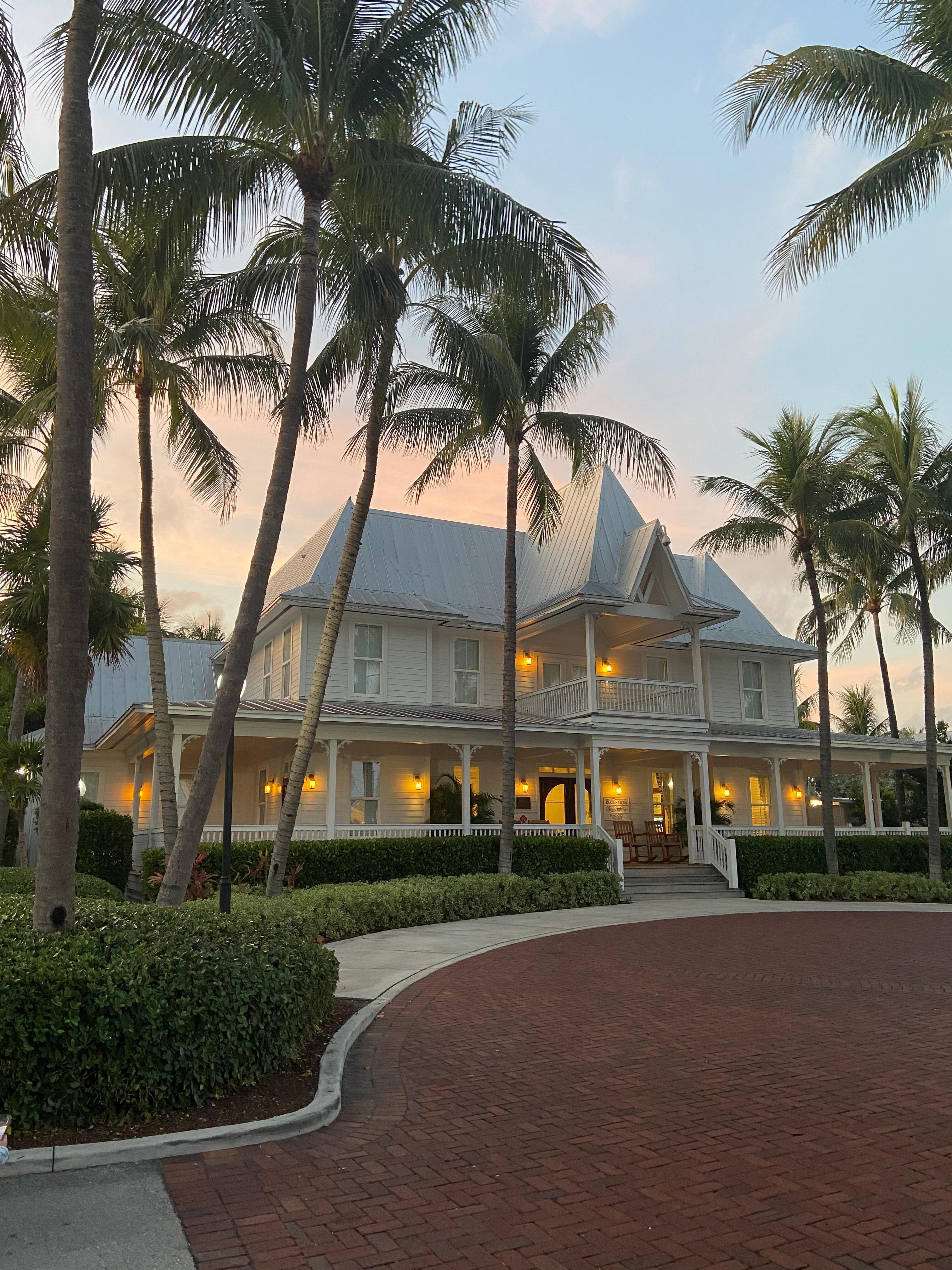 Book Tranquility Bay Beachfront Hotel and Resort in Marathon | Hotels.com
