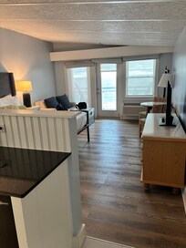 Studio unit