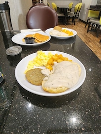 Free breakfast has everything you could want!