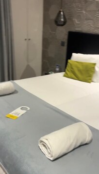 Quanto muito confortável e isolamento acústico excelente