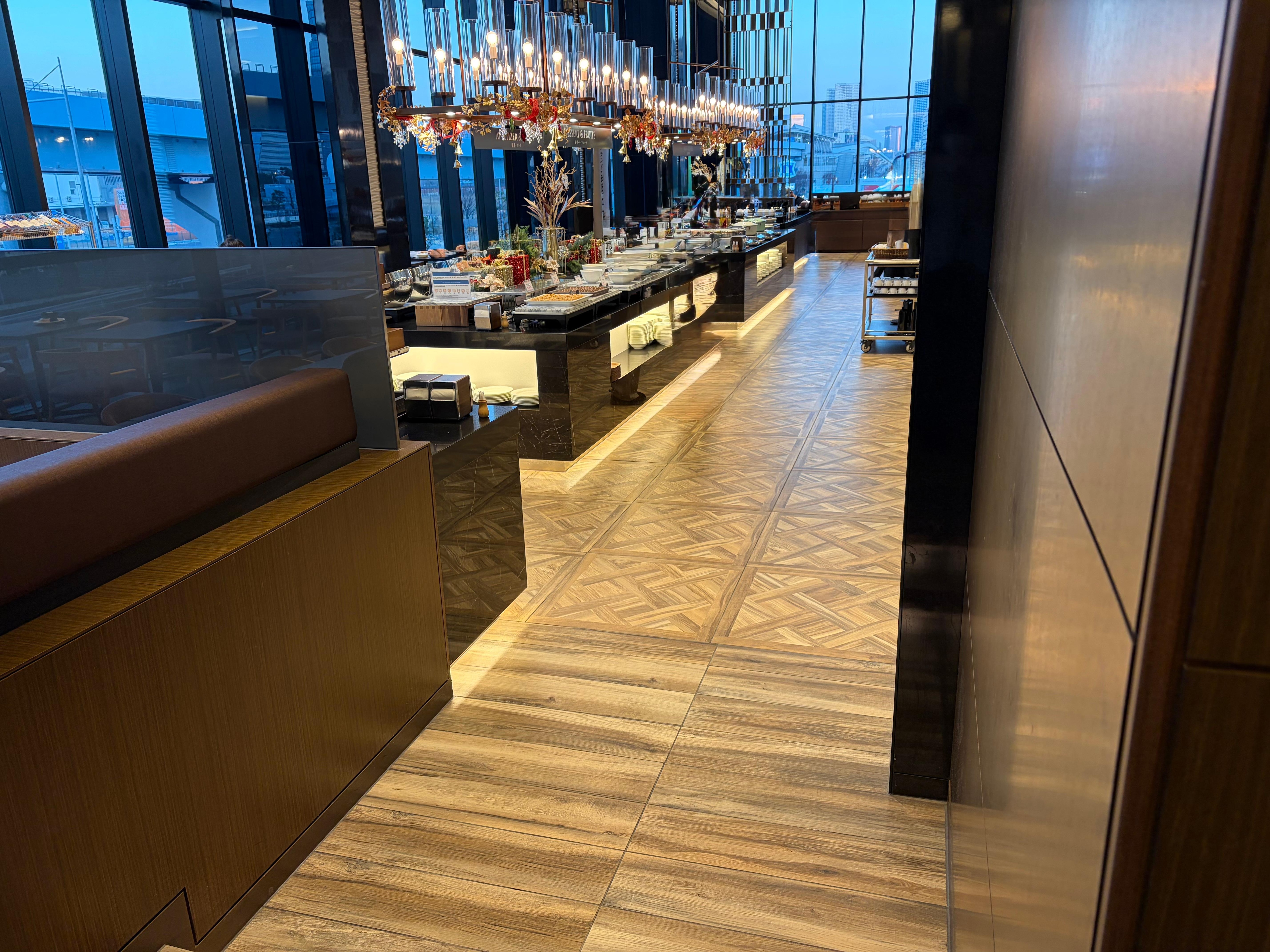 朝のビュッフェレストラン