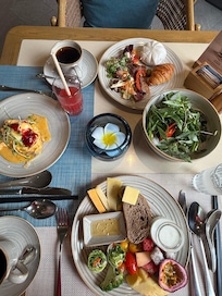 朝食