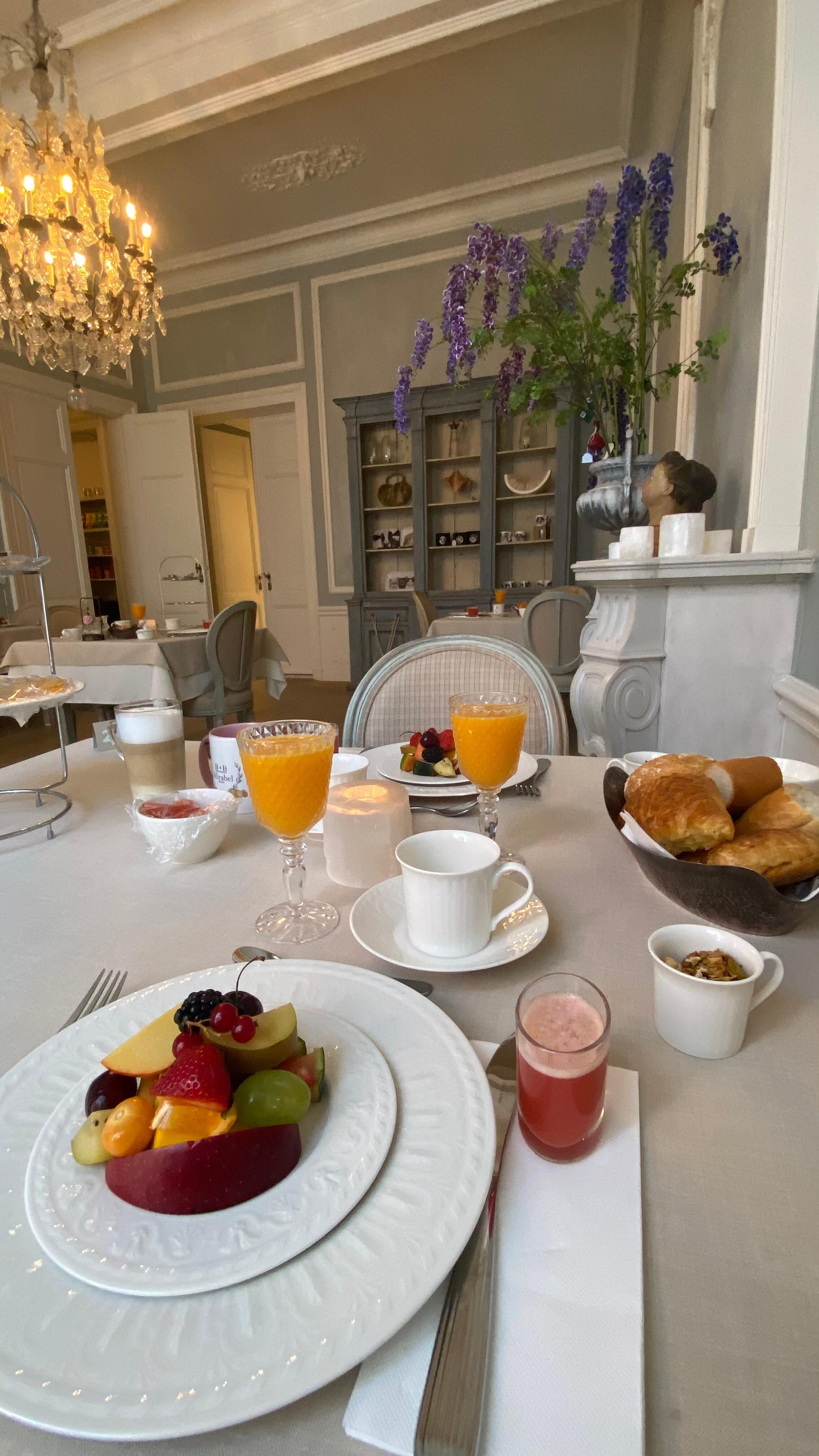 Breakfast 