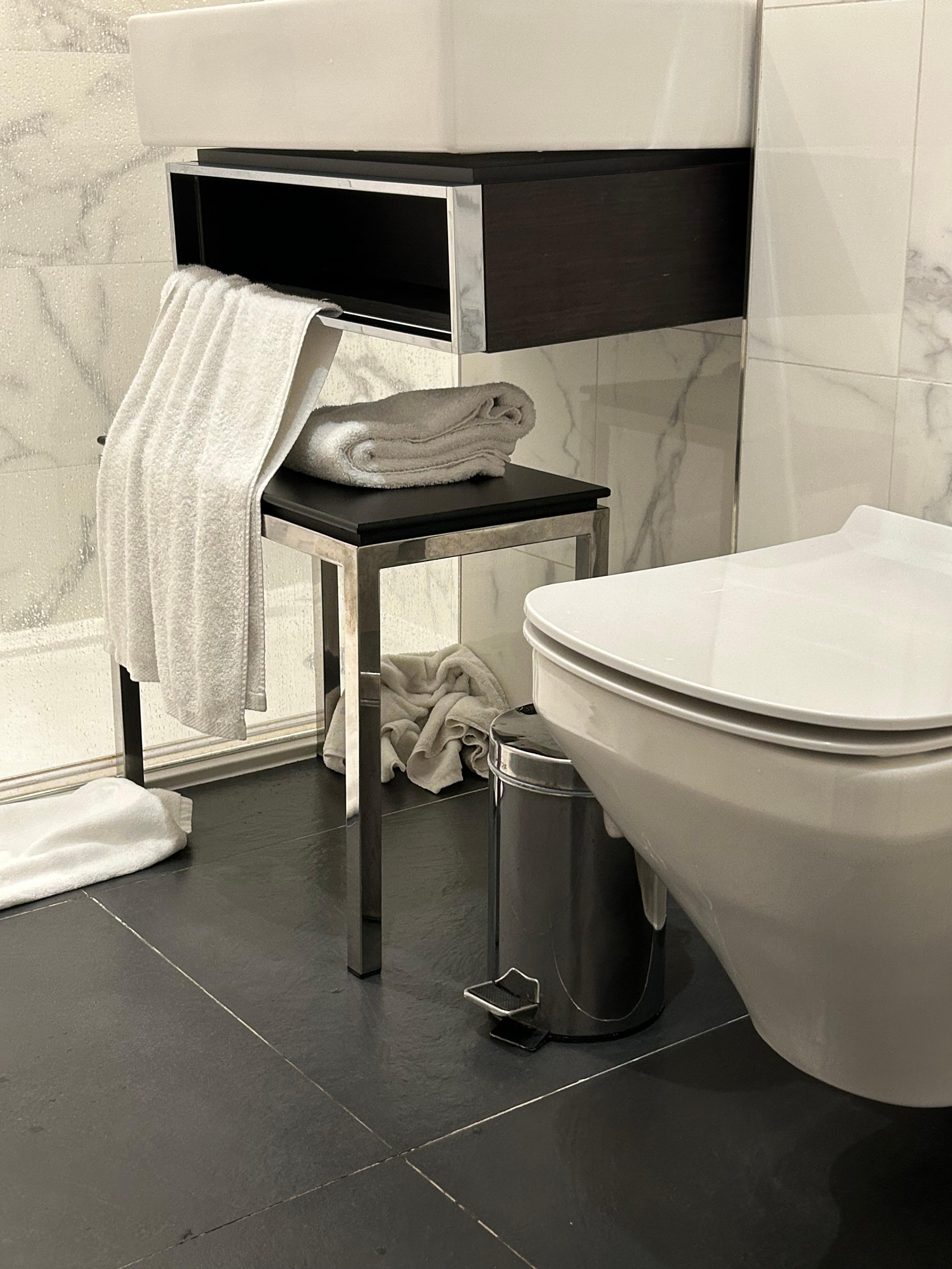 Tapete evitando mais vazamento do box de banho.