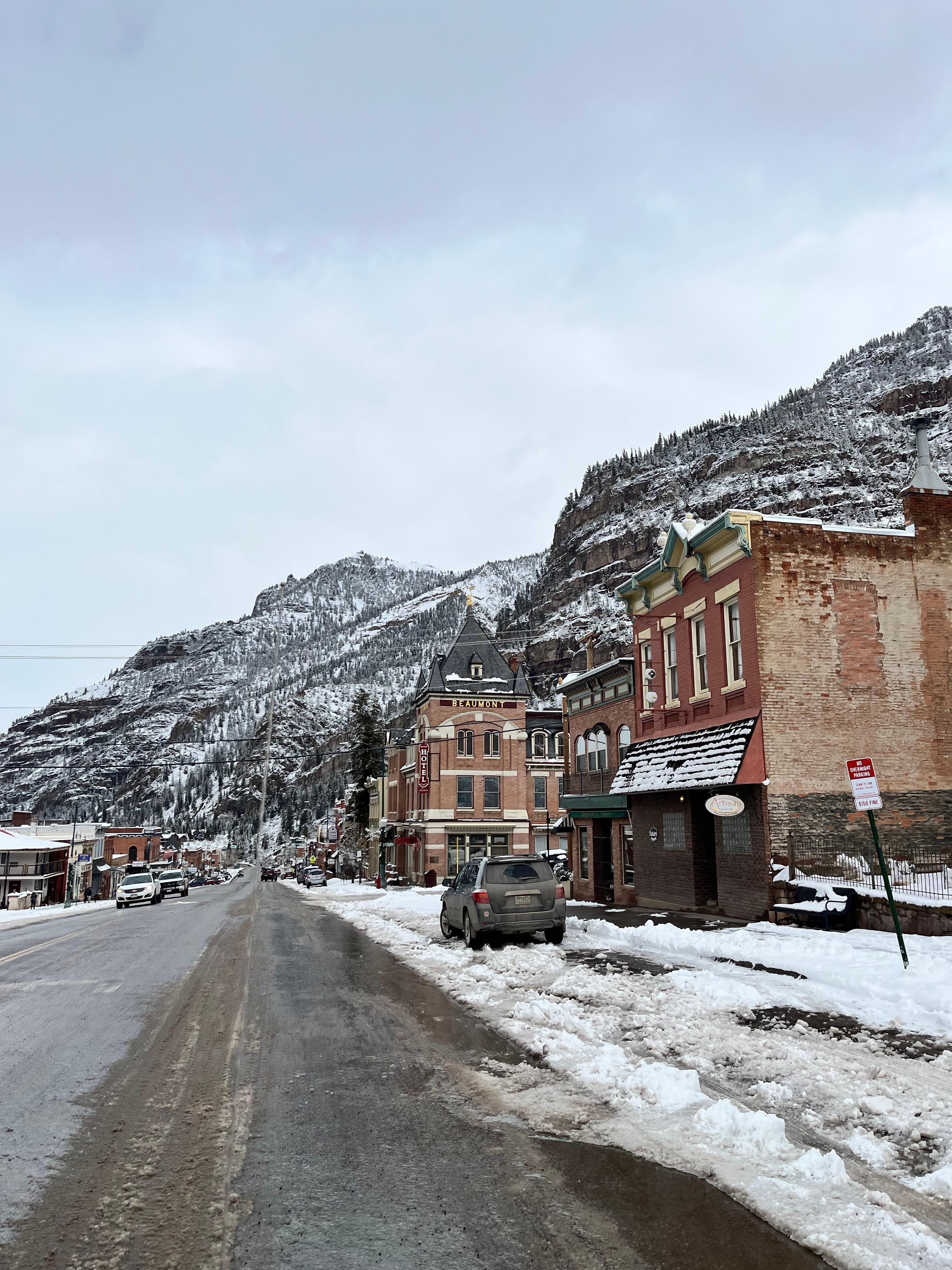 Book Twin Peaks Lodge & Hot Springs in Ouray | Hoteles.com