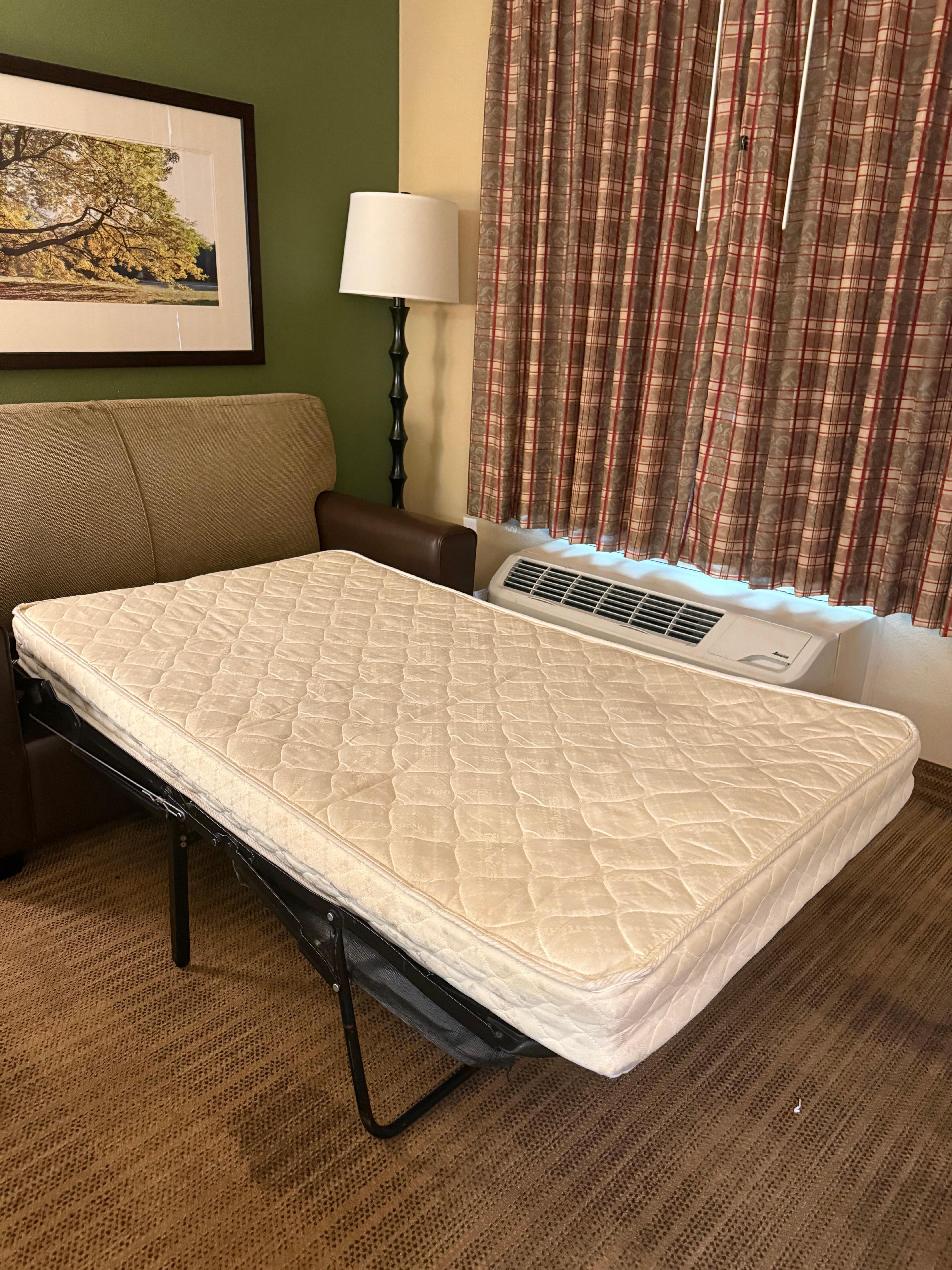 Old sofa bed mattress. Doesn’t come with bedding or pillows.