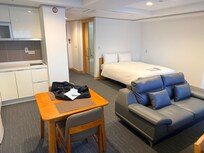 쇼파가 있는 침실 넘 맘에들어요