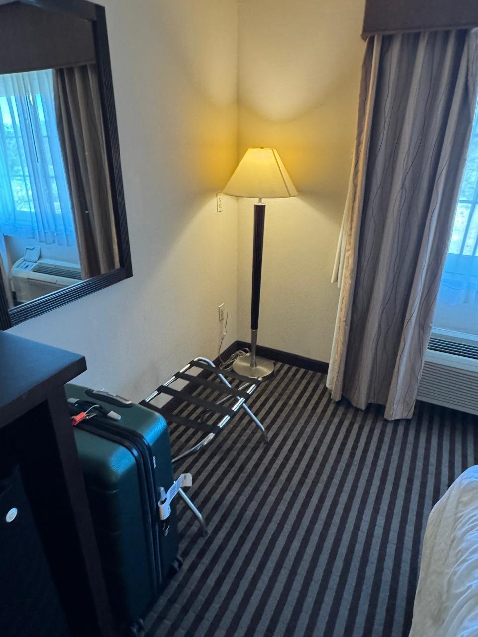 Place where the armchair should be.