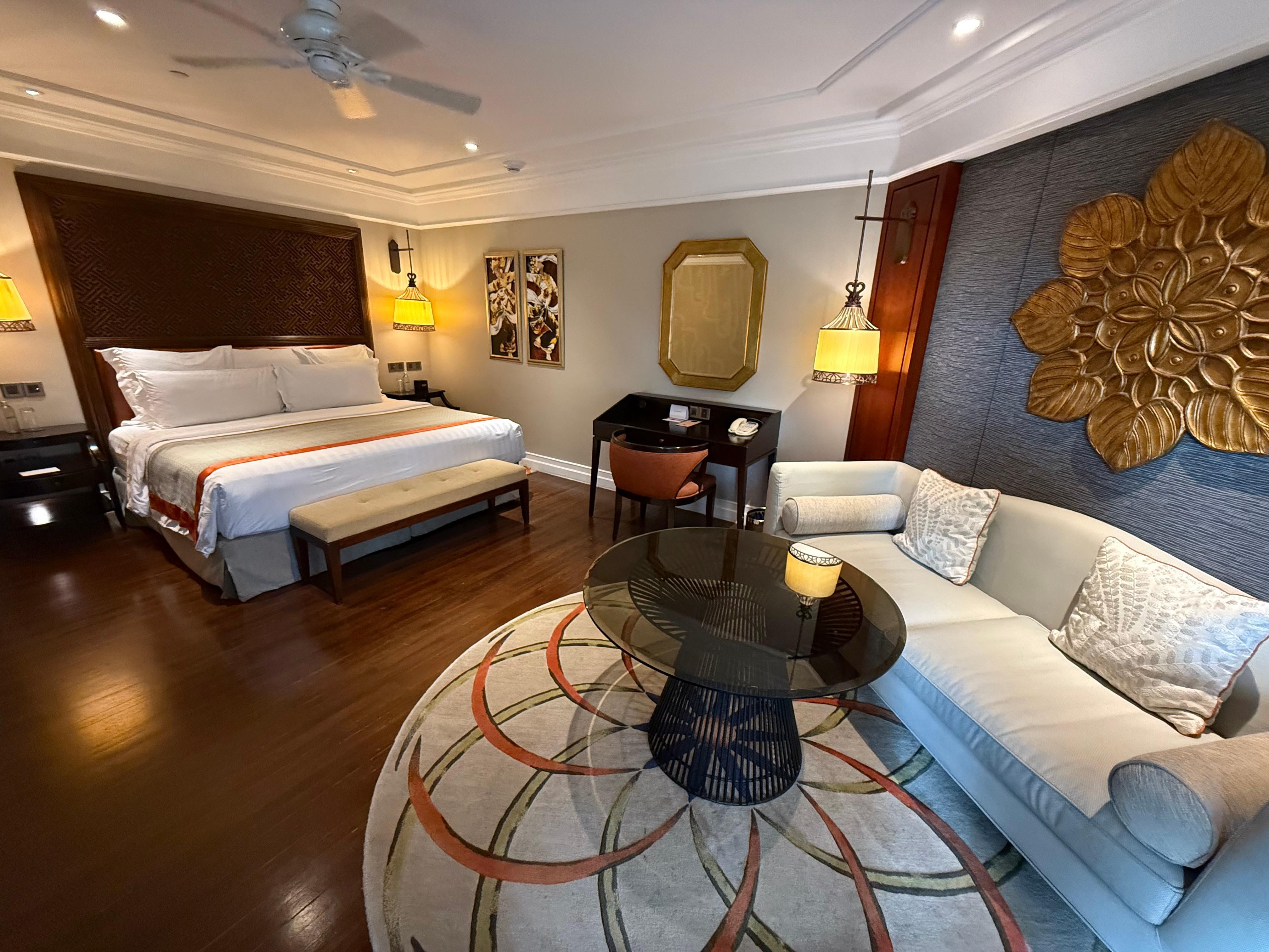 油漆味很重的房間