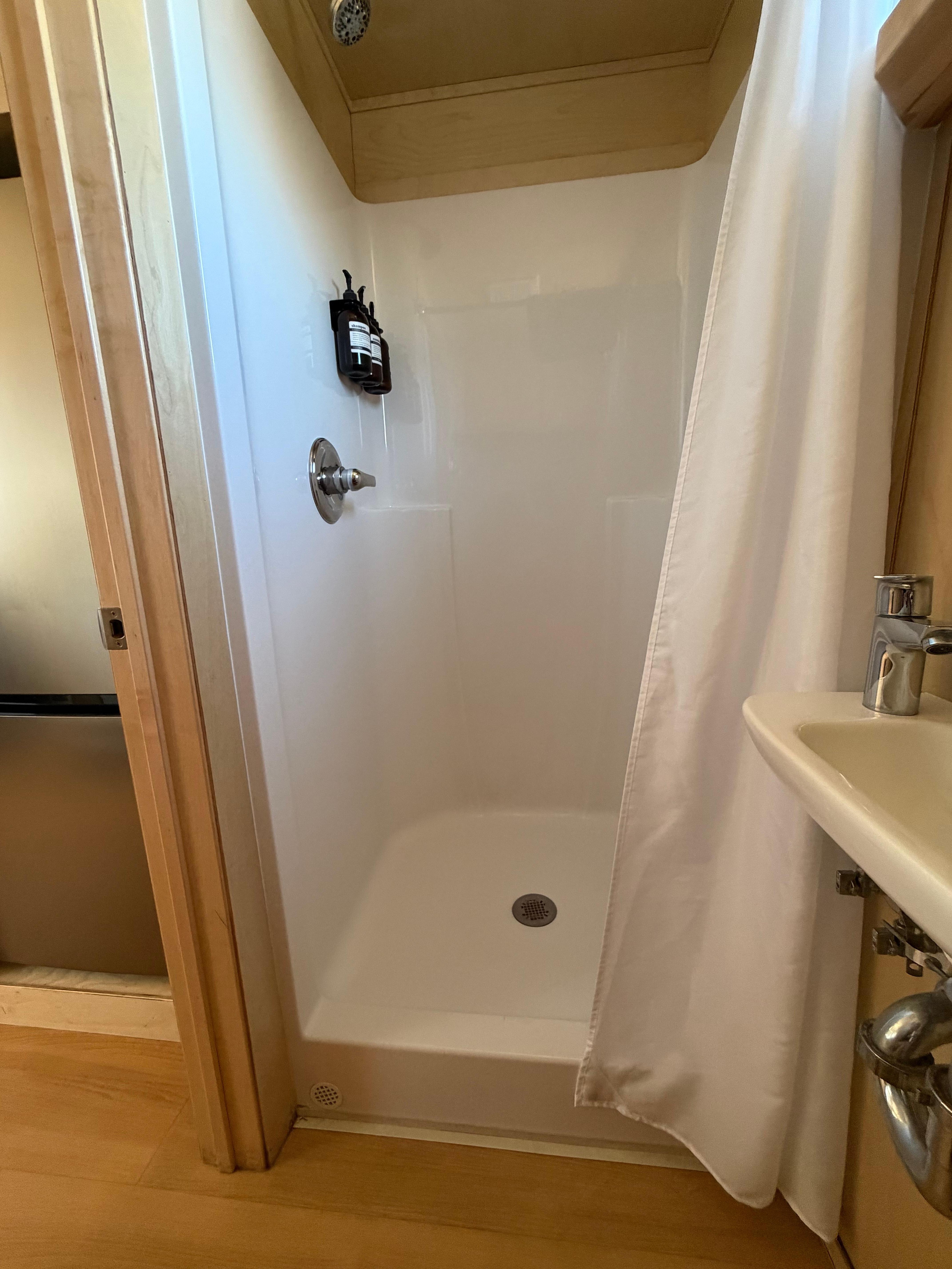 Great shower size! 