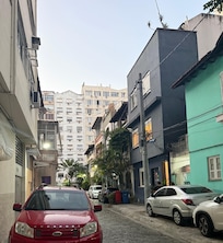 Vila charmosa, na divisa de Copacabana com Ipanema