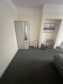 Nothing in room matched photos on line. They only posted photos of kitchen area.