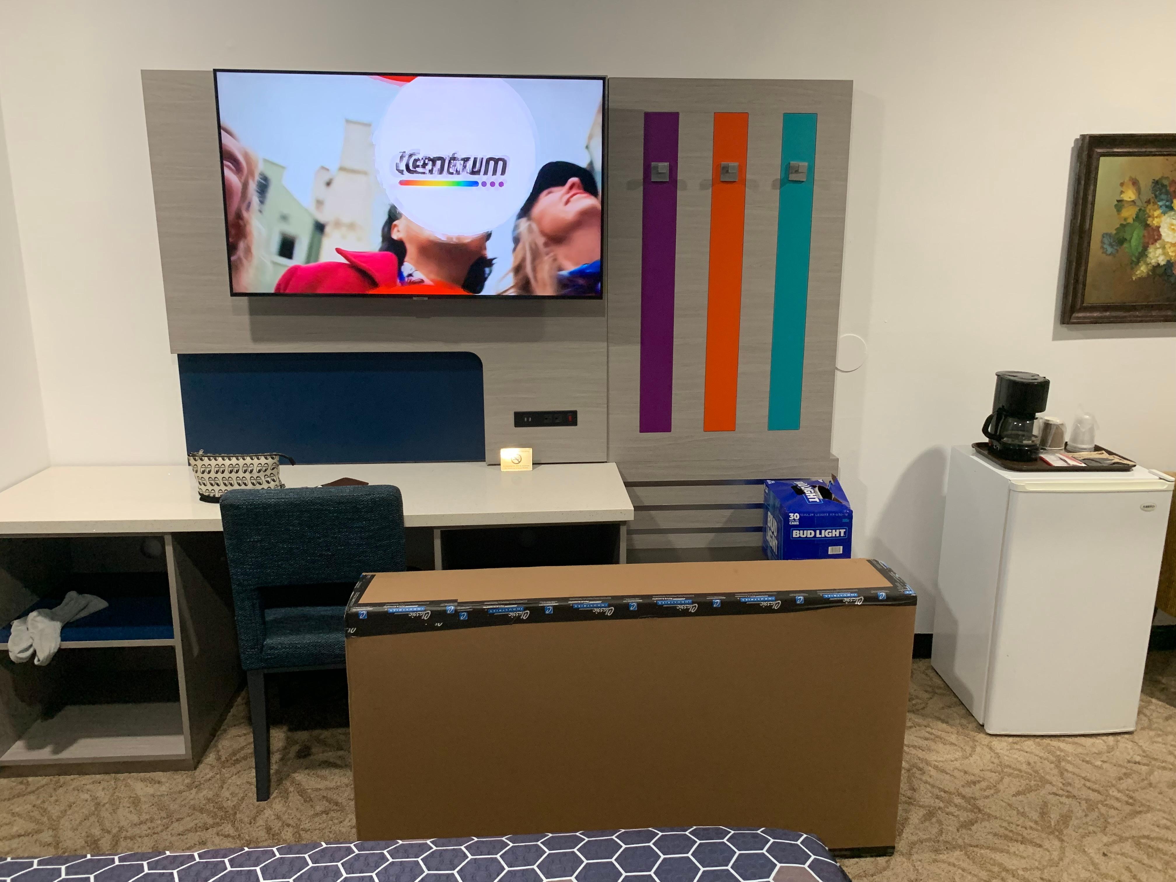 テレビは
新しいの付いてました