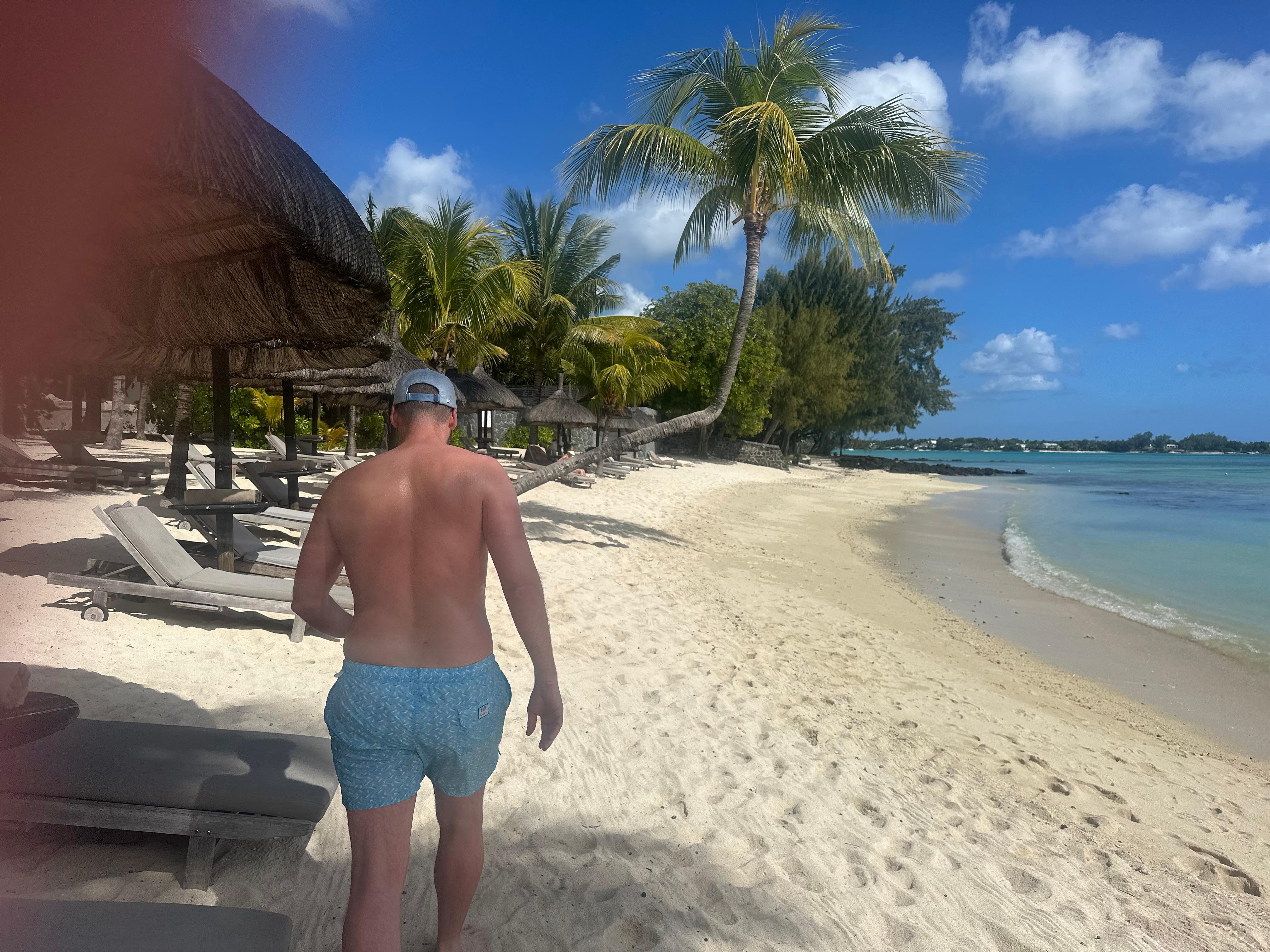 Flott Strand med hvit sand