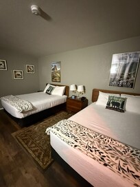 Os cobertores soltavam pelos. Talvez não seja bom para quem tem alergia. Mas não usei.