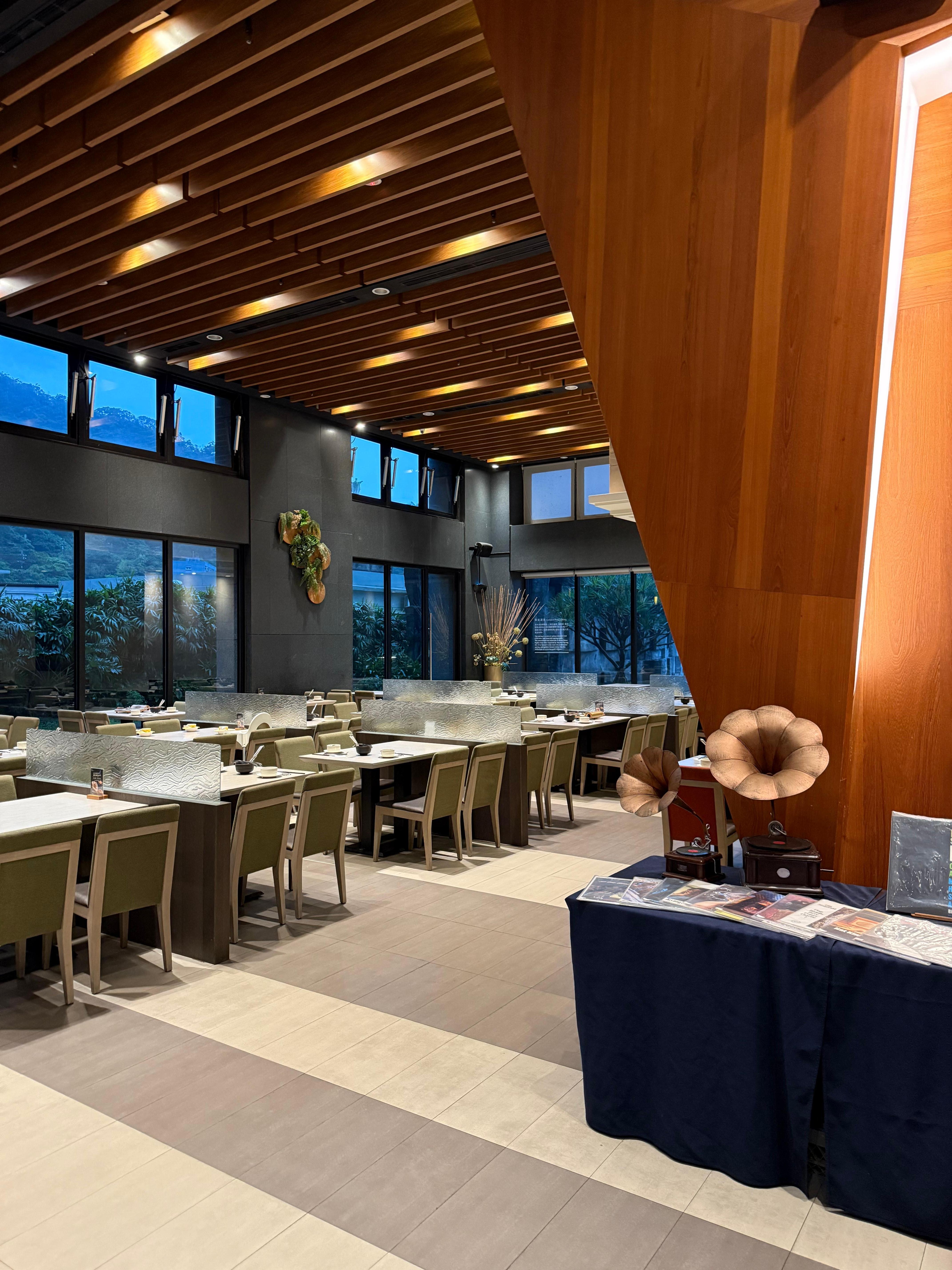 晚餐選擇飯店裏使用，優閒自在