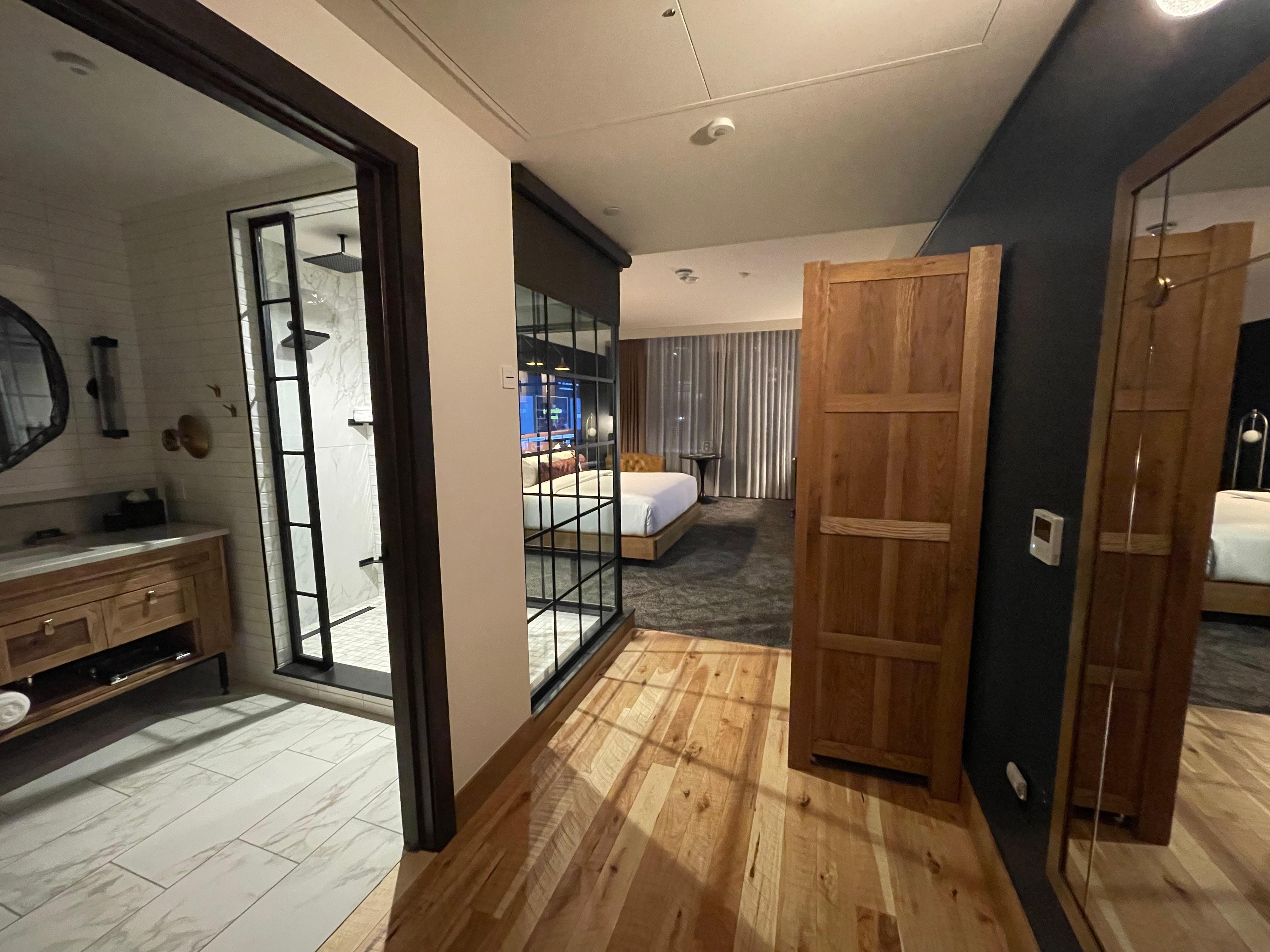 Rm 721, Timeless King