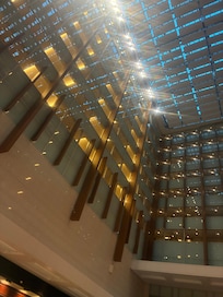 開放感のあるロビー