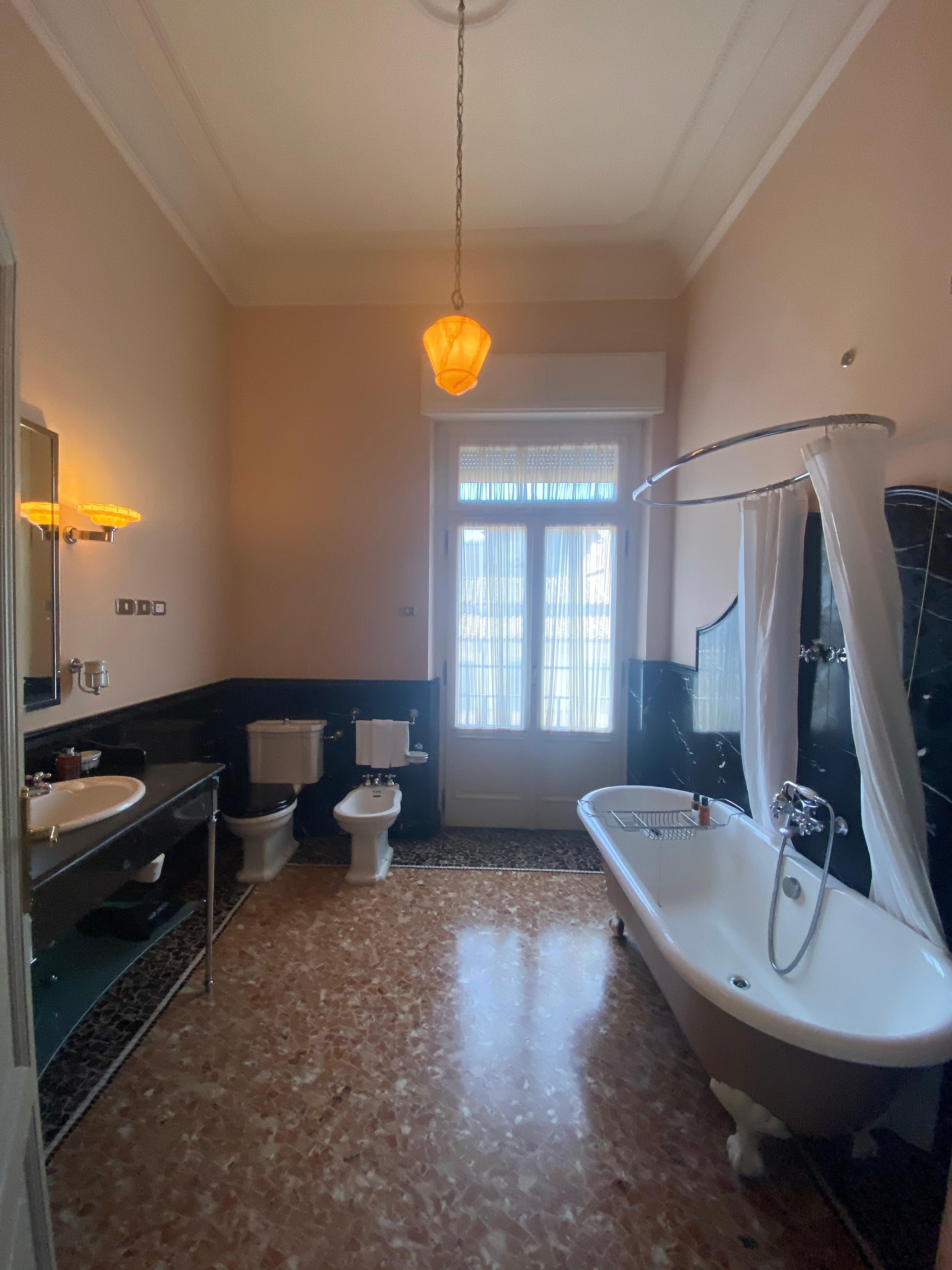 Book Hotel Locarno in Rome | Hotels.com