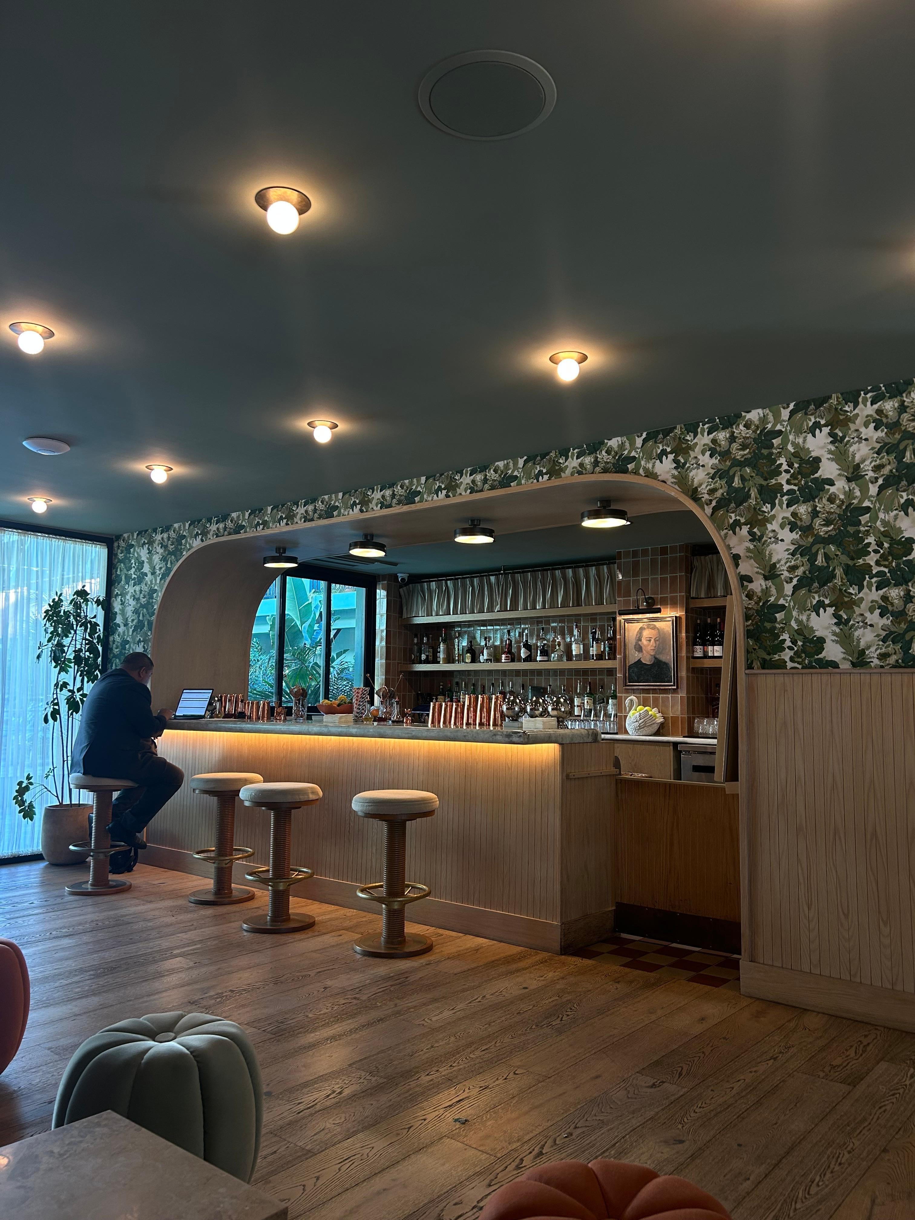 Reception/Lobby & Bar