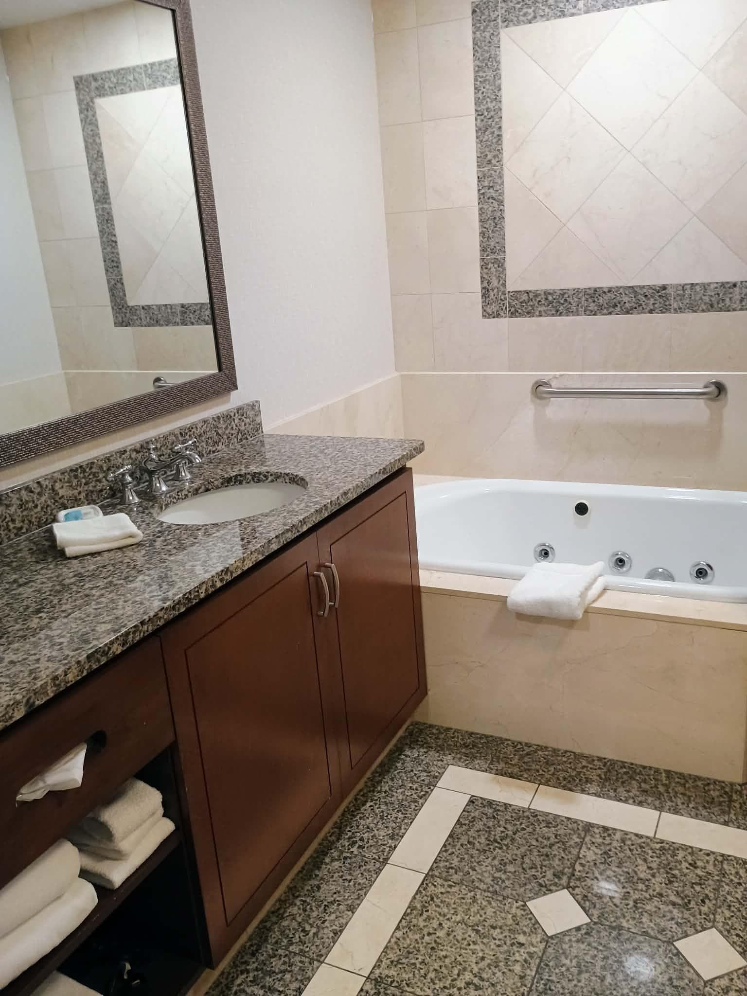 Was happy for the whirlpool tub that didnt leak down while you were in it