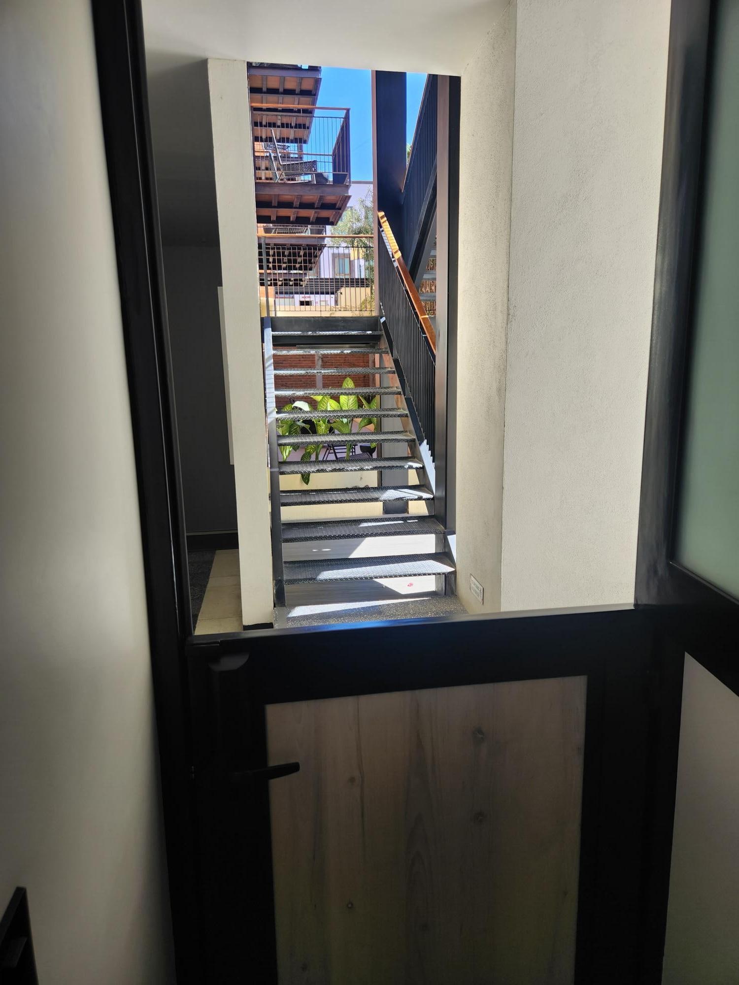 Split or dutch-door style entry