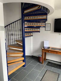 Treppe zum Obergeschoss